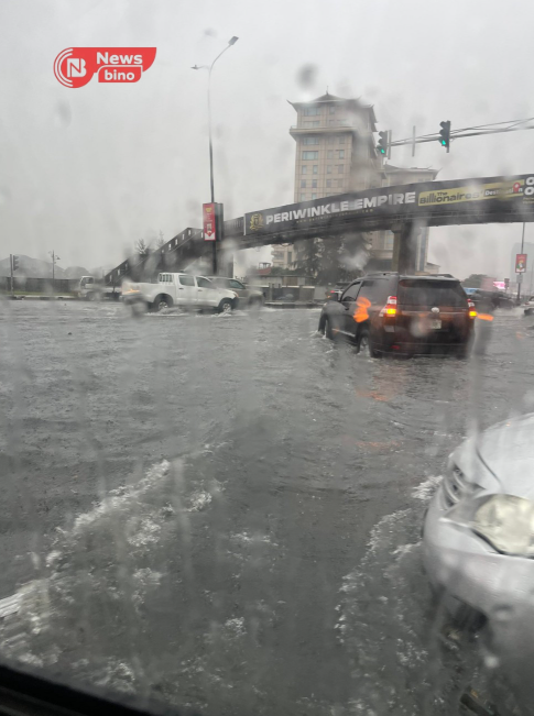 Lekki Floods 2025: Heavy Rains Submerge Cars, Businesses